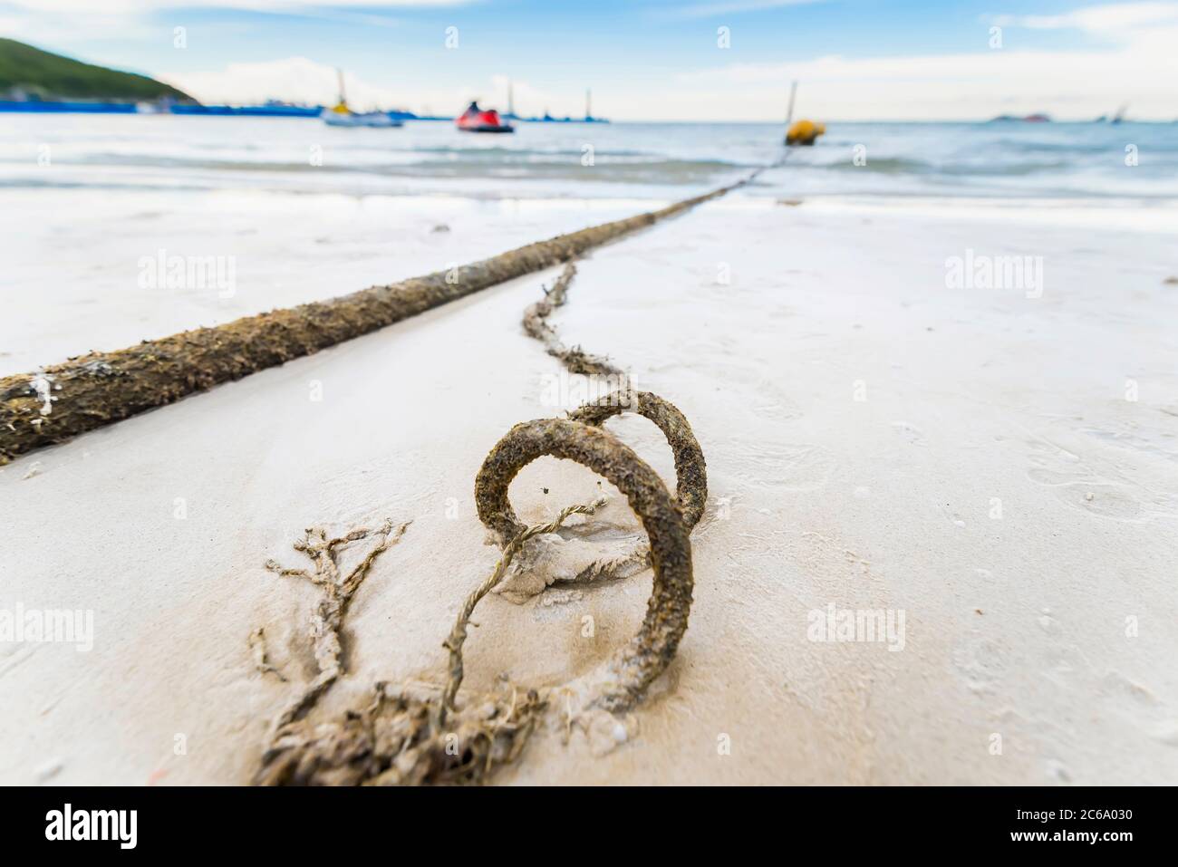 Broken mooring rope hi-res stock photography and images - Alamy
