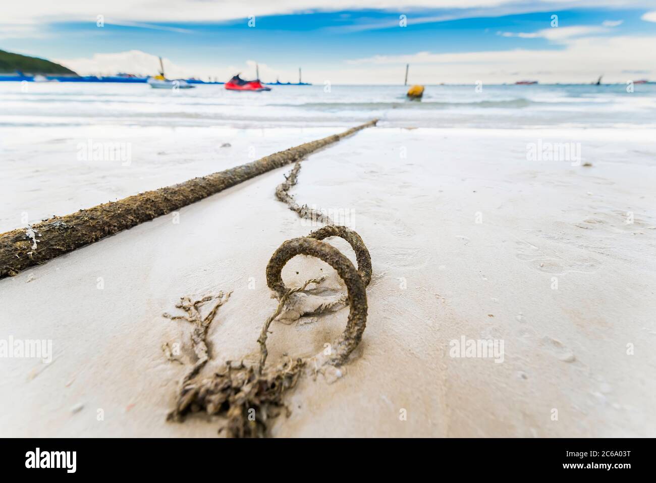 Broken mooring rope hi-res stock photography and images - Alamy