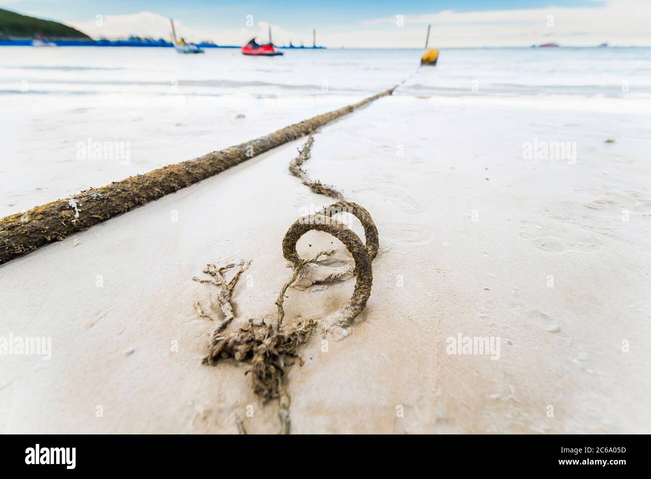 Broken mooring rope hi-res stock photography and images - Alamy