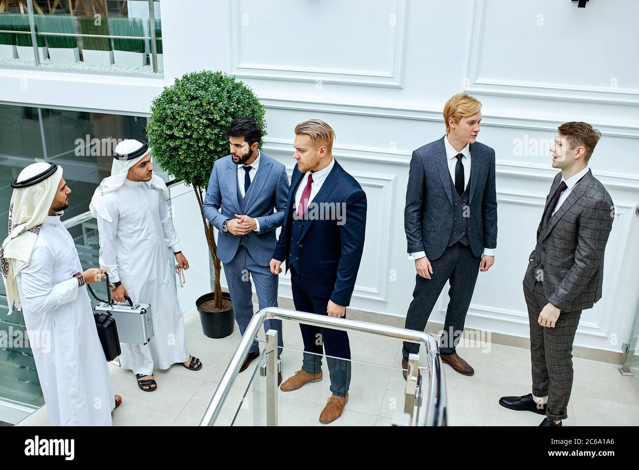 Multi national team partnership hi-res stock photography and images - Alamy