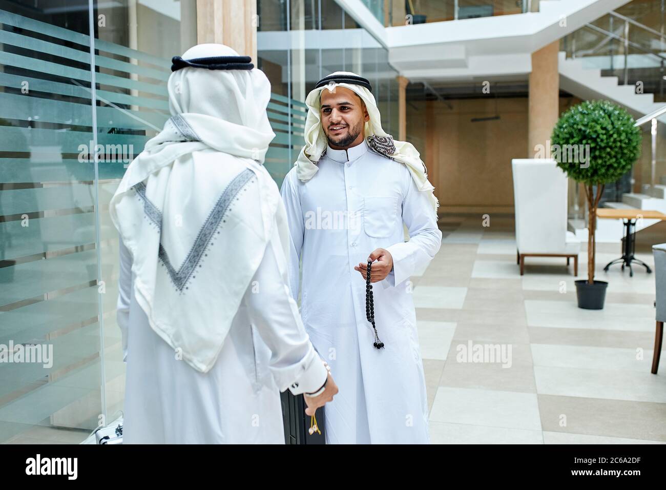 Dubai sheikh phone hi-res stock photography and images - Alamy