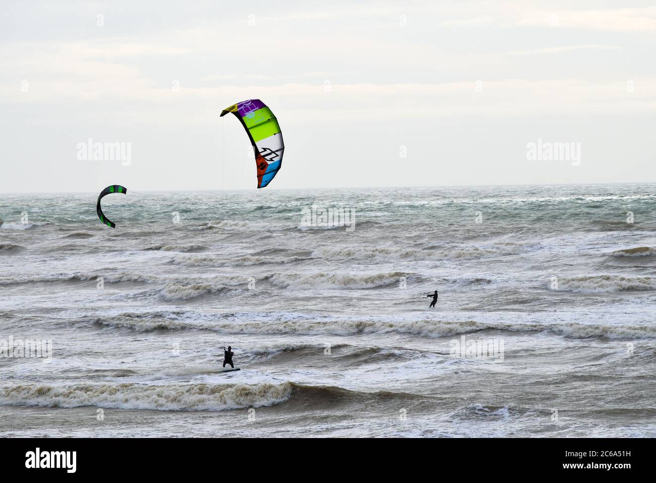 Kite surfing kitesurfing kitesurfer kiteboarding kiteboarder hi-res ...