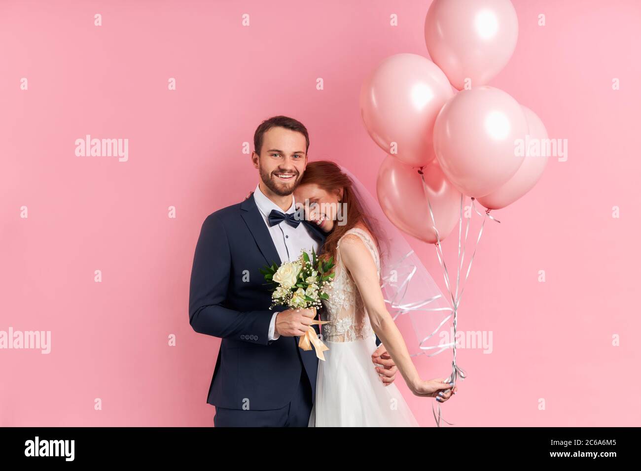 Lady red balloons cake hi-res stock photography and images - Alamy