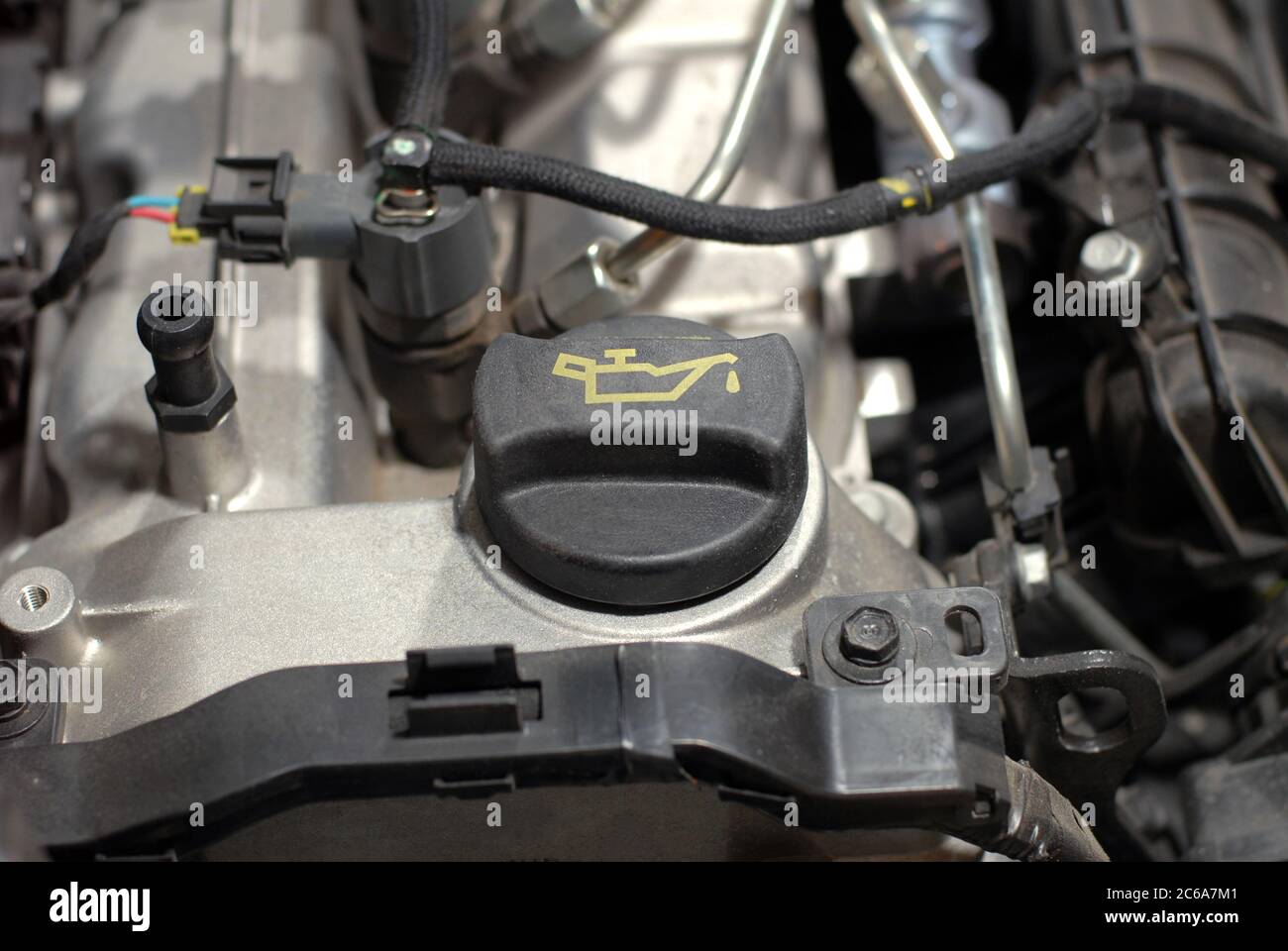 Engine oil cap hi-res stock photography and images - Alamy