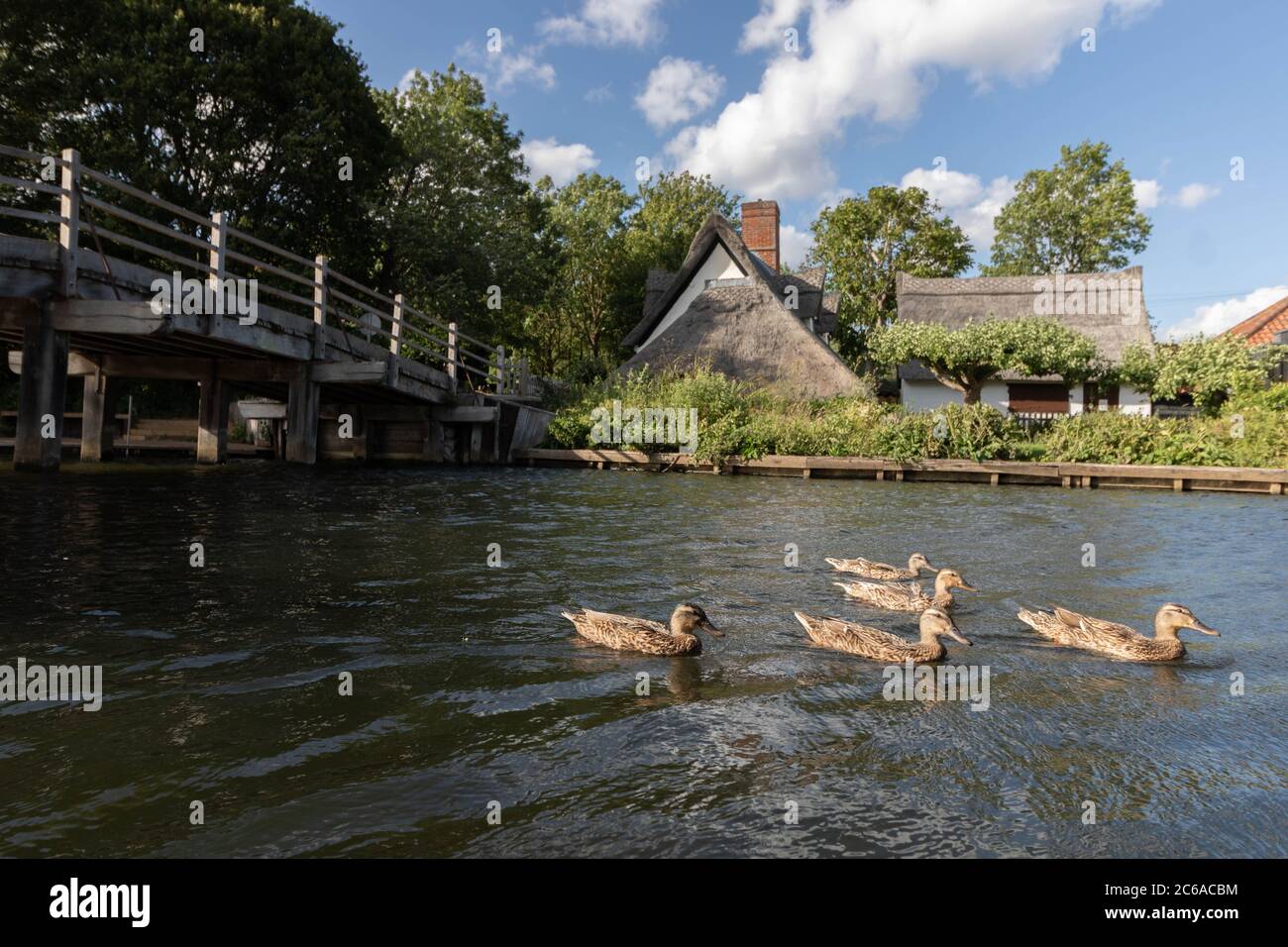 Flatford mill east anglia hi-res stock photography and images - Alamy