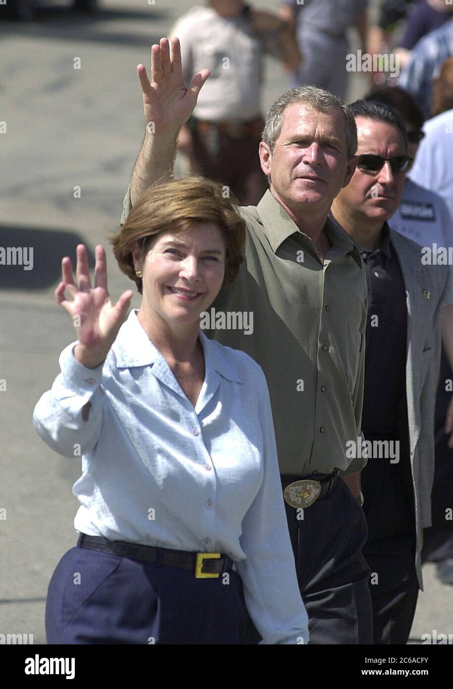 George bush laura bush campaign hi-res stock photography and images - Alamy
