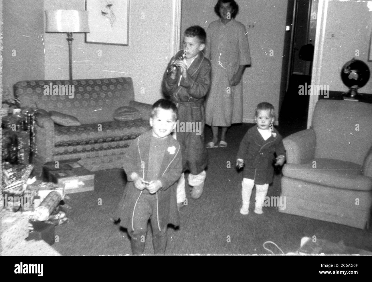 HS595 Left to right, Jeb, George W., and Marvin with their mother ...