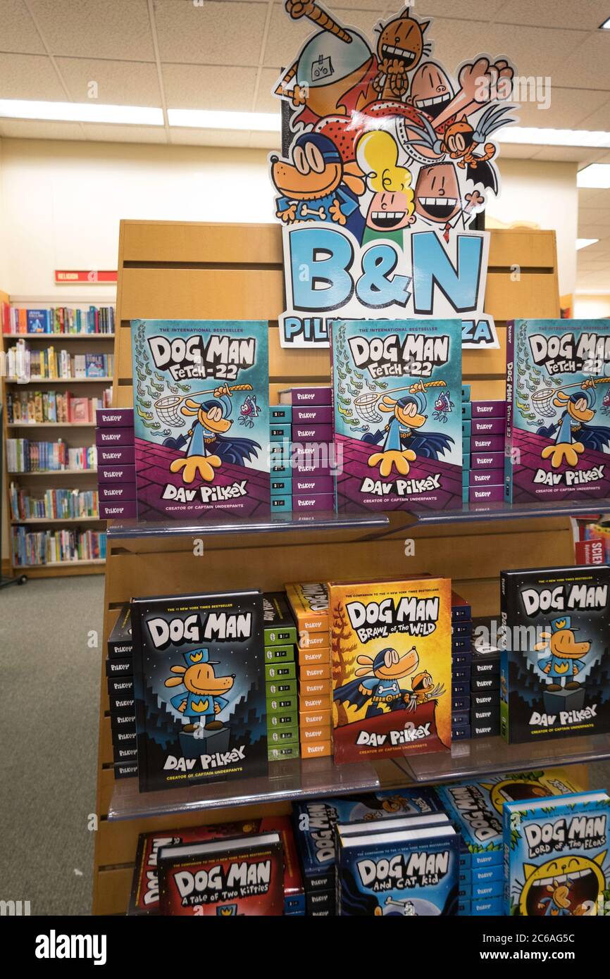 Barnes & Noble Booksellers Book Display, NYC, USA Stock Photo - Alamy