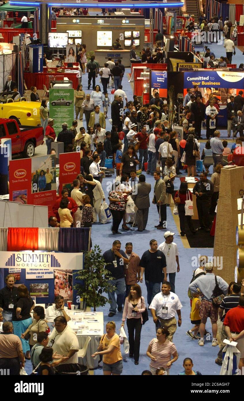 Show booths hi-res stock photography and images - Alamy