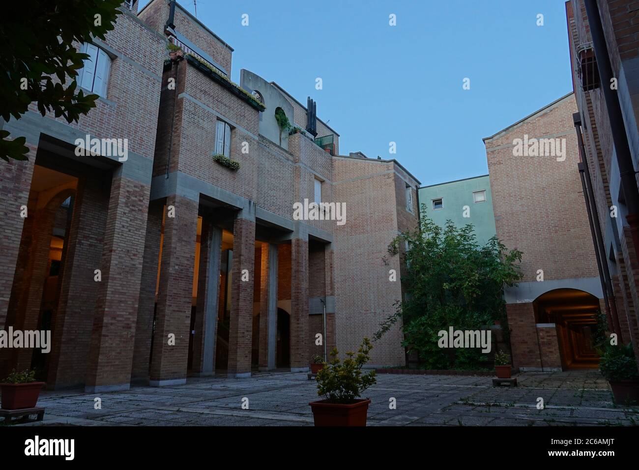 Venedig, Giudecca, Wohnbauten von Gino Valle, 1984 // Venice, Giudecca ...