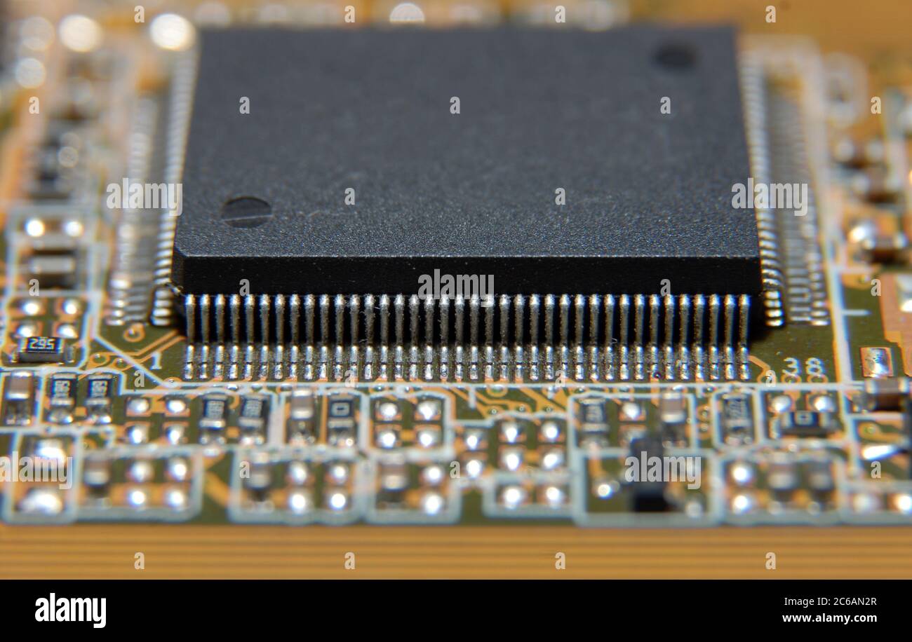 Chip on circuit board hi-res stock photography and images - Alamy