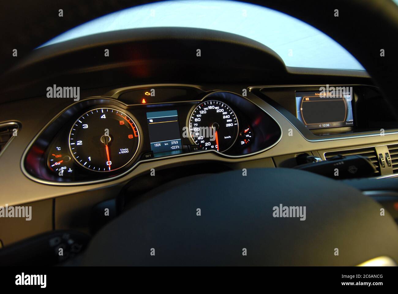 car instruments panel Stock Photo - Alamy