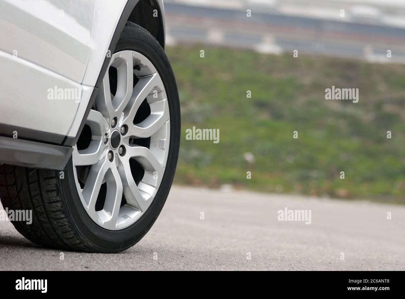 Wheel on a passenger car Stock Photo - Alamy