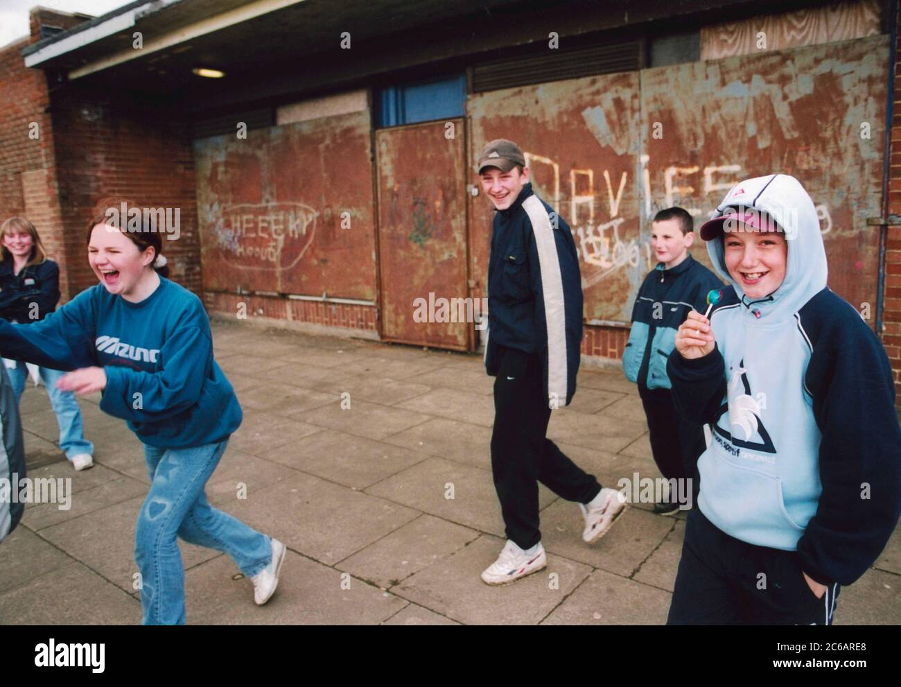 Council estate girl hi-res stock photography and images - Alamy