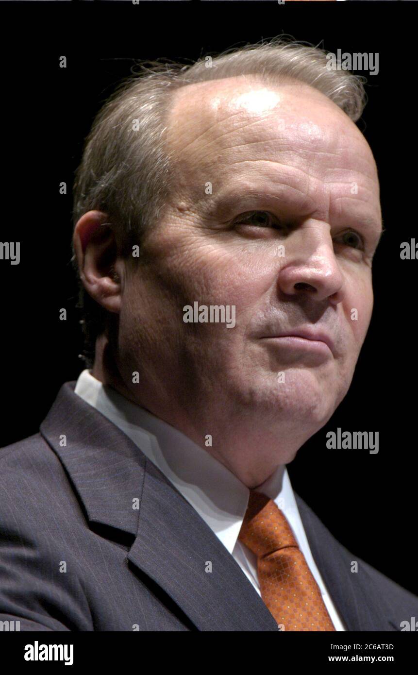 Austin, Texas USA, November 4 2004: Larry Faulkner, president of the ...