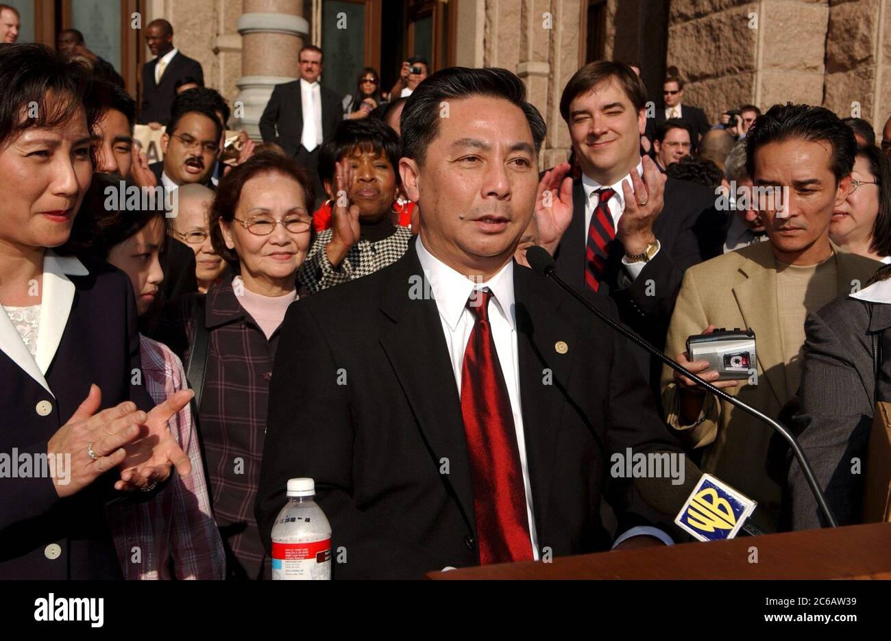 Vietnamese speaker hi-res stock photography and images - Alamy