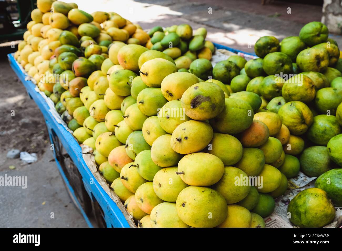 Bangalore markets hi-res stock photography and images - Alamy