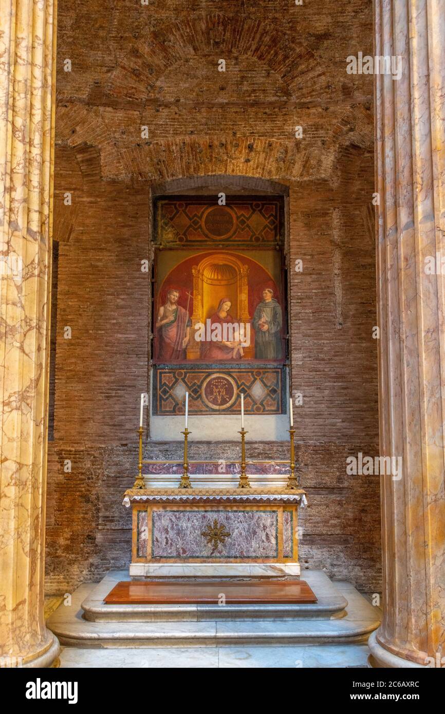 Pigna italy hi-res stock photography and images - Alamy