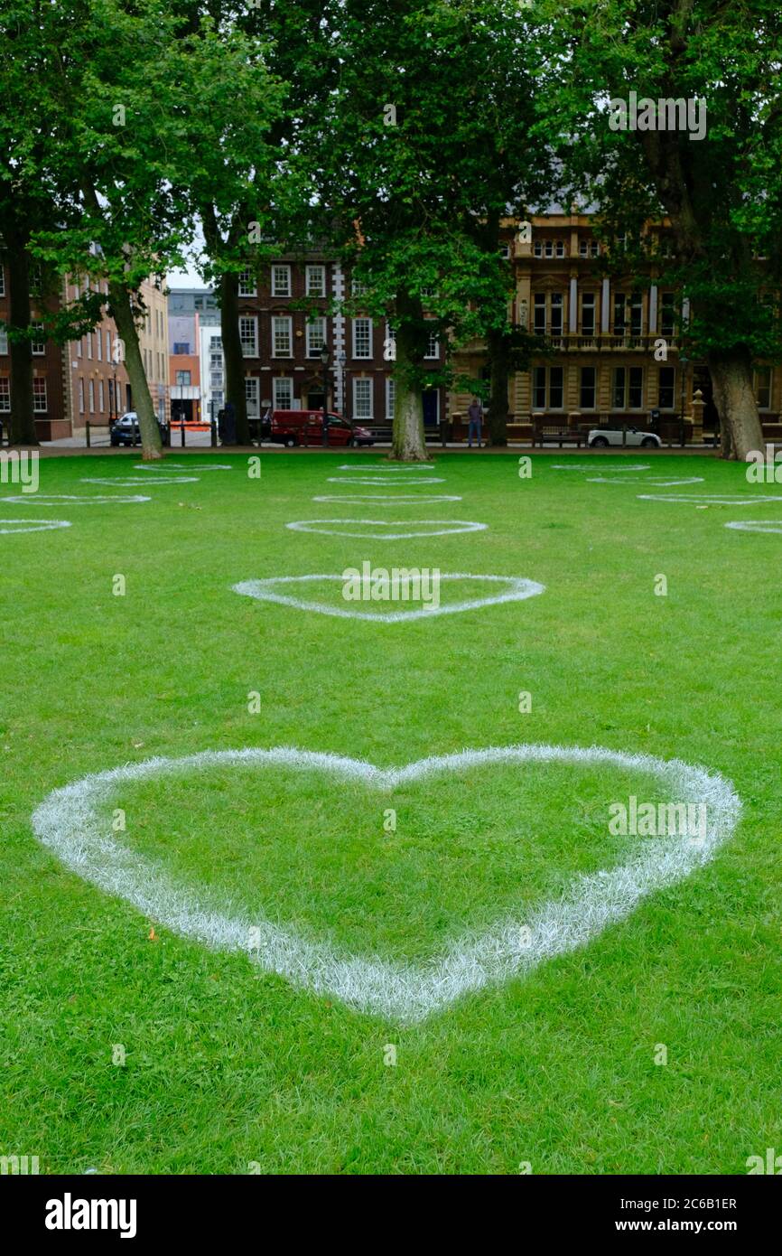 Circles park social distancing hi-res stock photography and images - Alamy