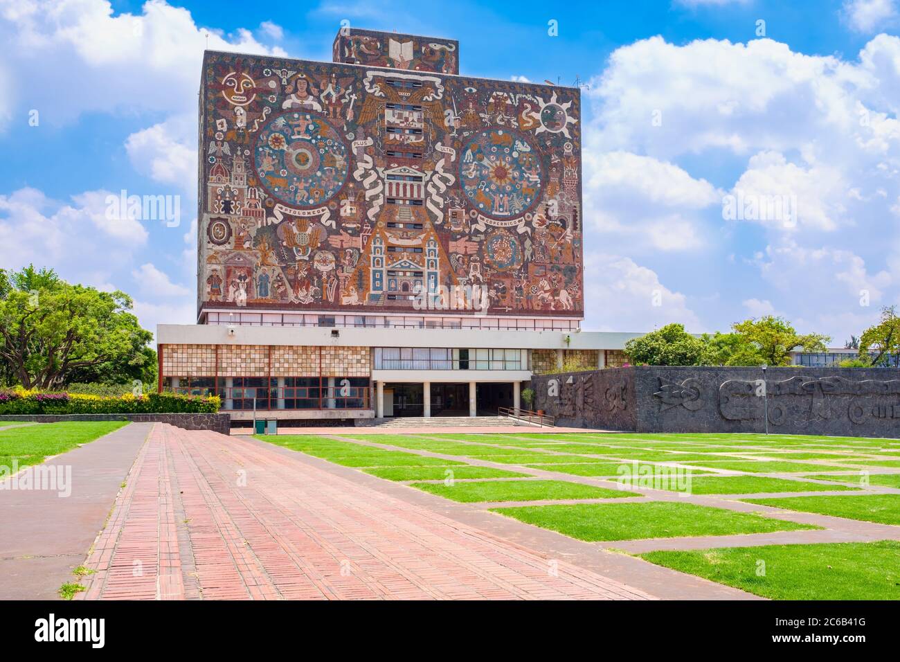 Mexico city university campus library hi-res stock photography and ...