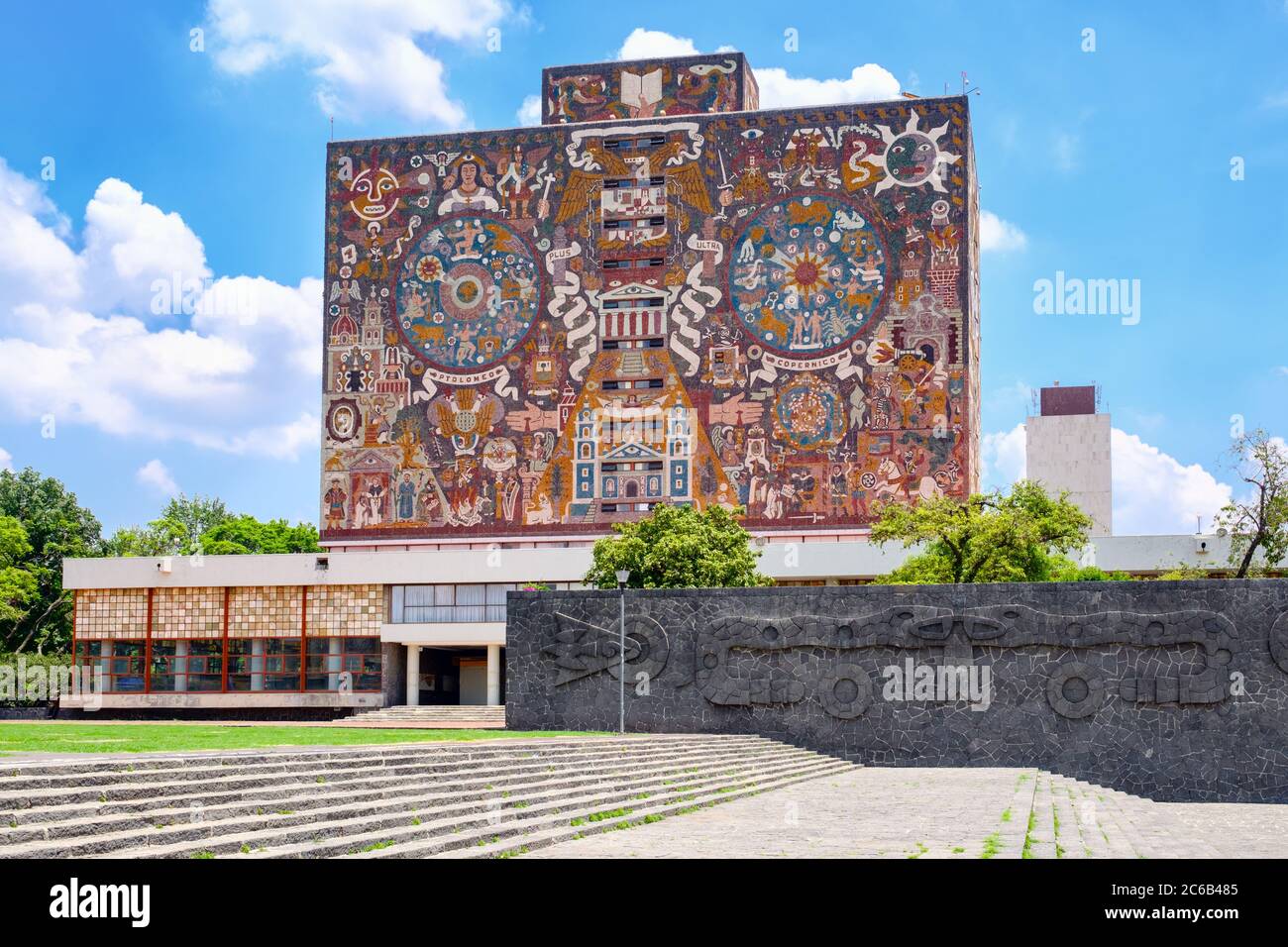Mexico city university campus library hi-res stock photography and ...