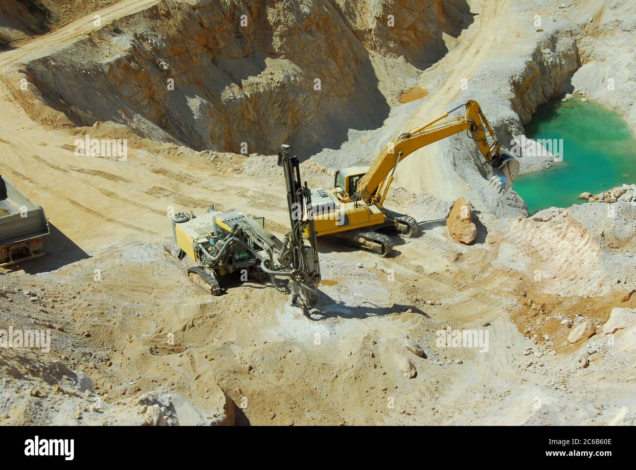 Working in a quarry hi-res stock photography and images - Alamy
