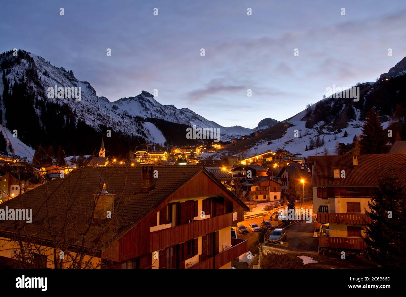 Village night switzerland hi-res stock photography and images - Alamy