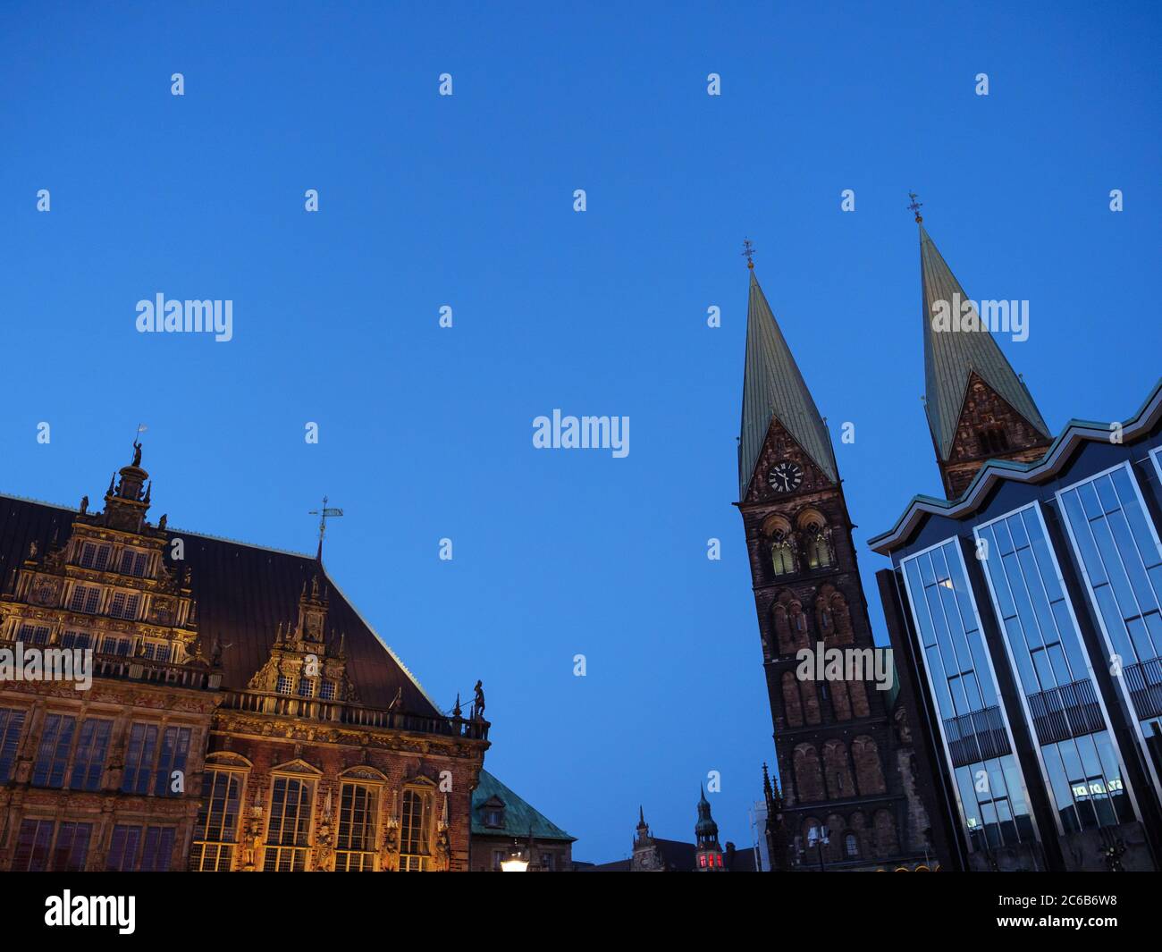 the city of bremen an night Stock Photo - Alamy