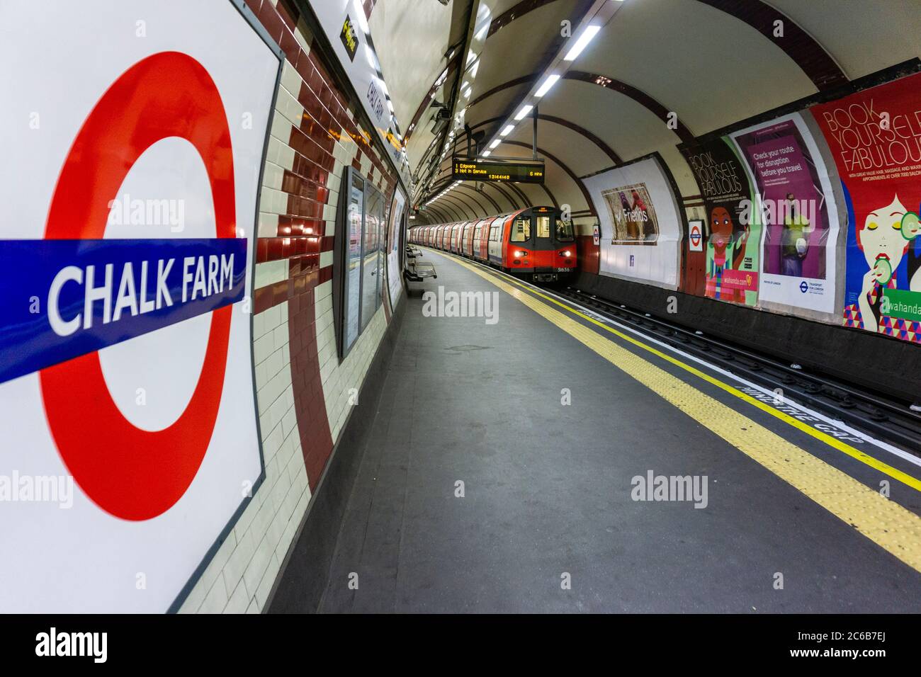 Interior of Chalk Farm Underground station on the Northern Line, empty ...