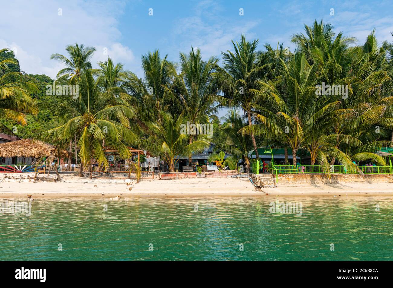 Moken, sea gypsy village on a white sand beach, Mergui (Myeik ...