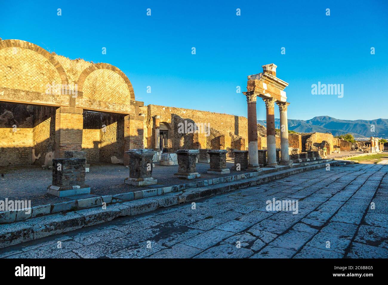 Pompeii city destroyed in 79BC by the eruption of Mount Vesuvius Stock ...
