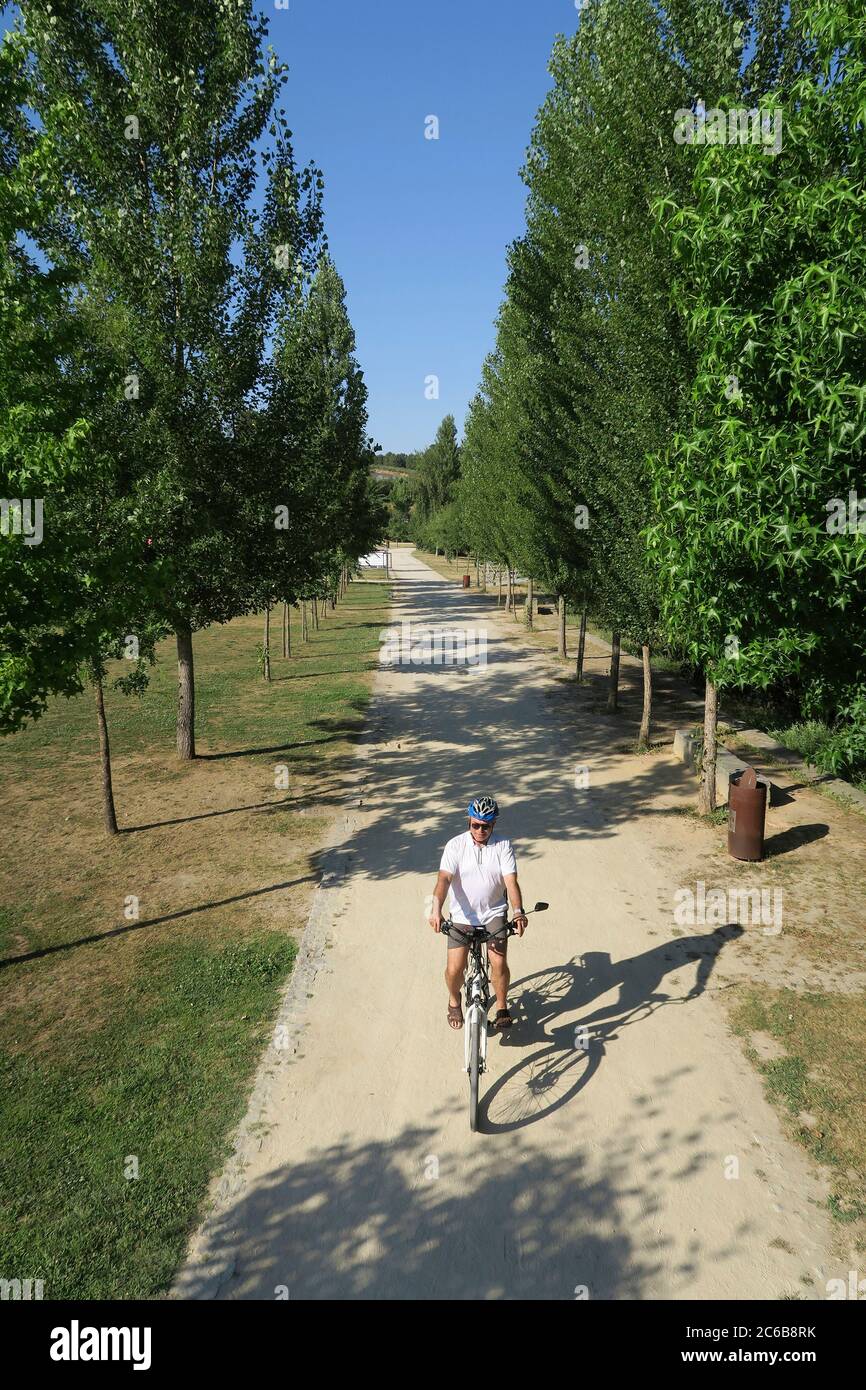 Aerial bike ride park hi-res stock photography and images - Alamy