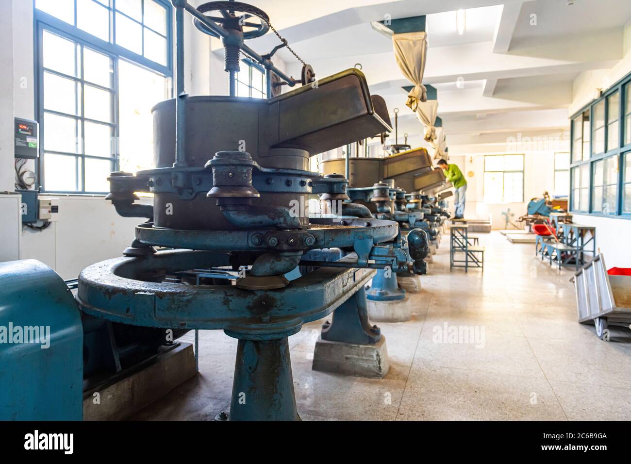 Tea processing hi-res stock photography and images - Alamy