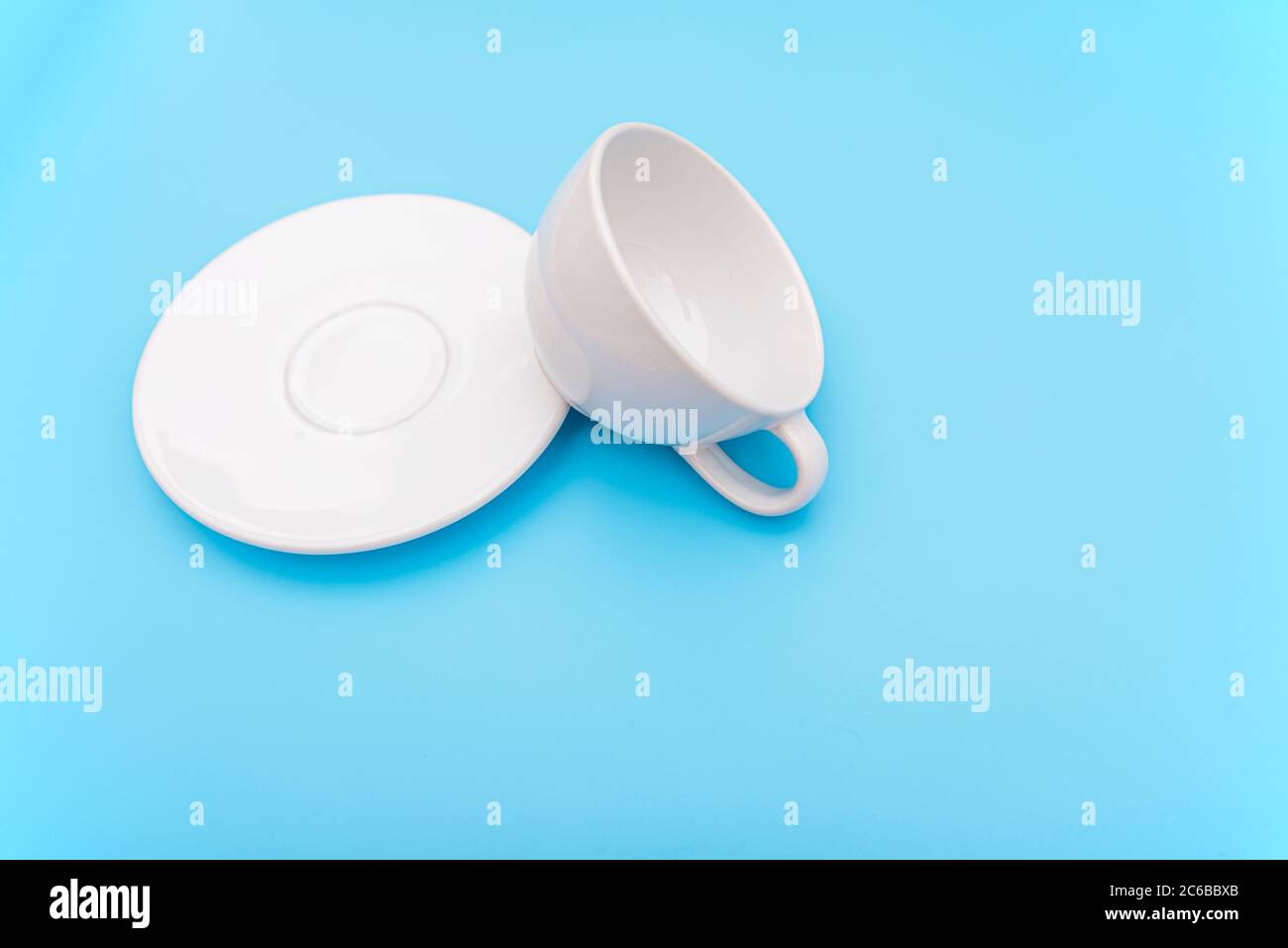 Empty dirty coffee cup hi-res stock photography and images - Alamy