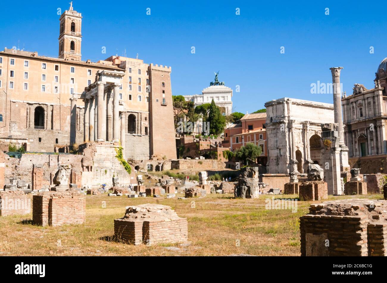 Temple of Saturnus on left, Column of Phocas, Arch of Septimius Severus ...