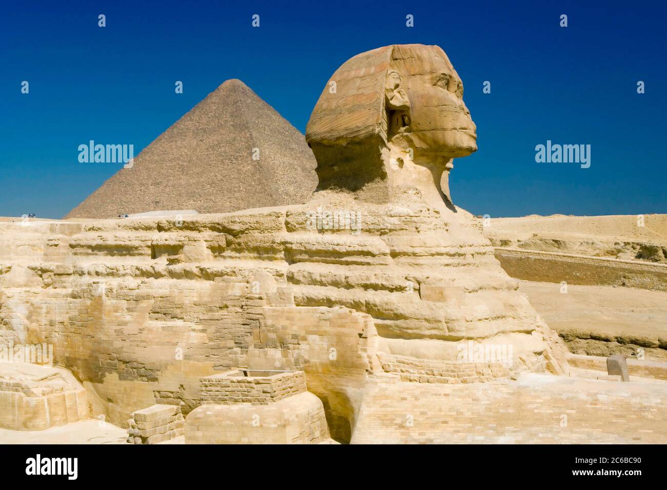 The Great Sphinx and one of the pyramids at Giza, UNESCO World Heritage ...