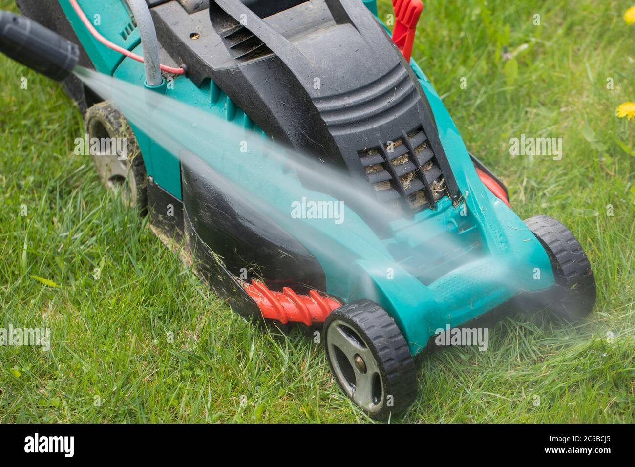 Garden on high beds hi-res stock photography and images - Alamy
