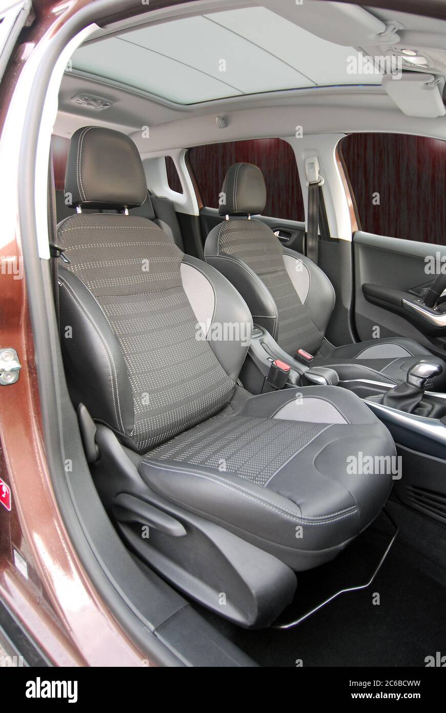 Front car seats Stock Photo - Alamy