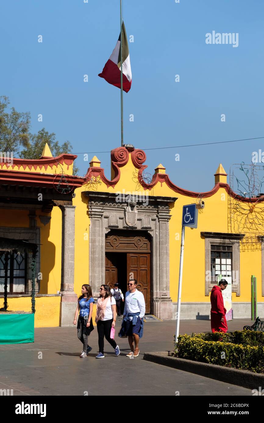 Colonial town council hi-res stock photography and images - Alamy