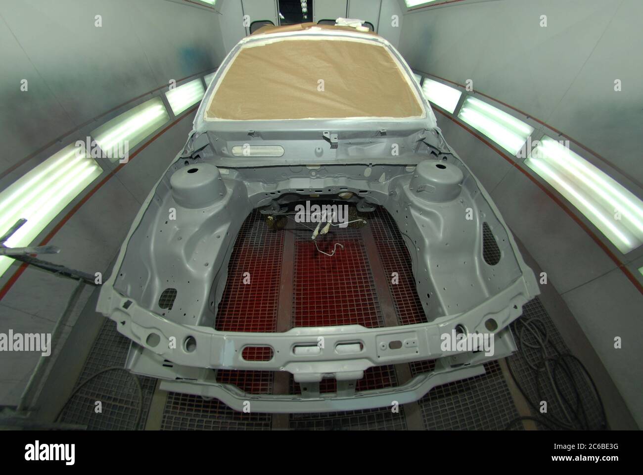 The car is prepared in the chamber for painting, chamber for painting ...