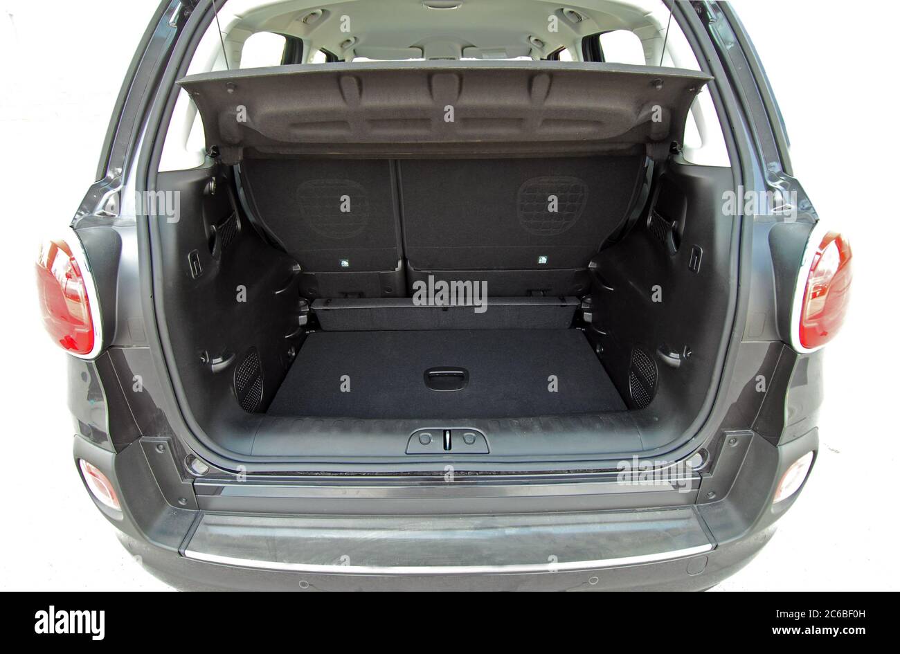 Back of small delivery truck hi-res stock photography and images - Alamy