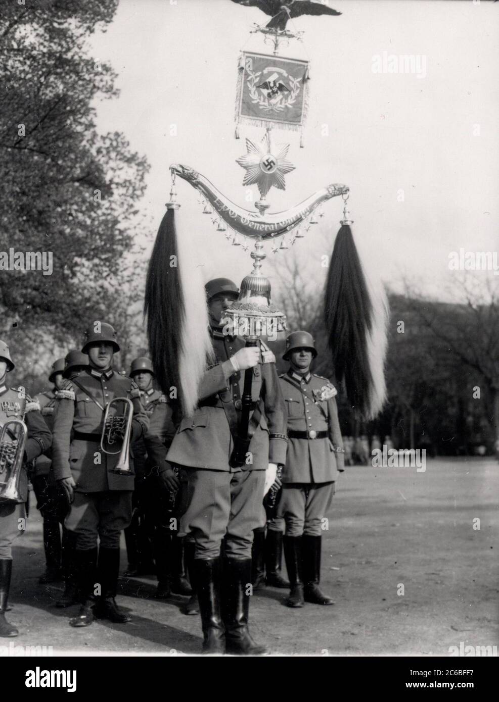 Hitler nazi parade hi-res stock photography and images - Alamy