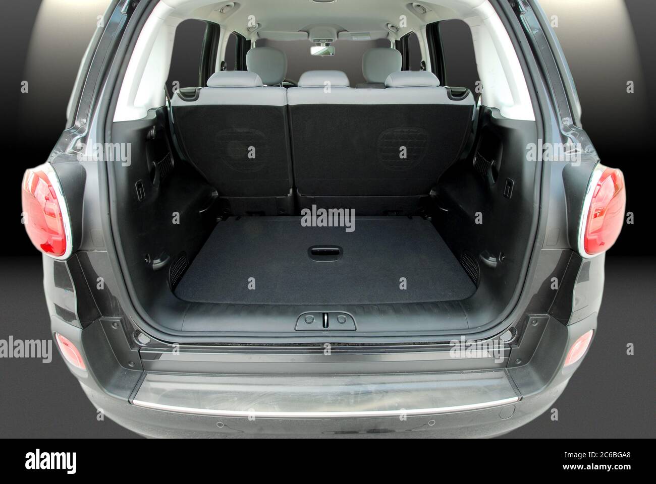 Back of small delivery truck hi-res stock photography and images - Alamy