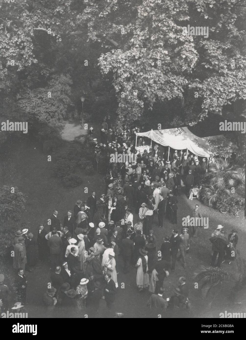 Garden party at Dr. Goebbels Heinrich Hoffmann Photographs 1934 Adolf ...