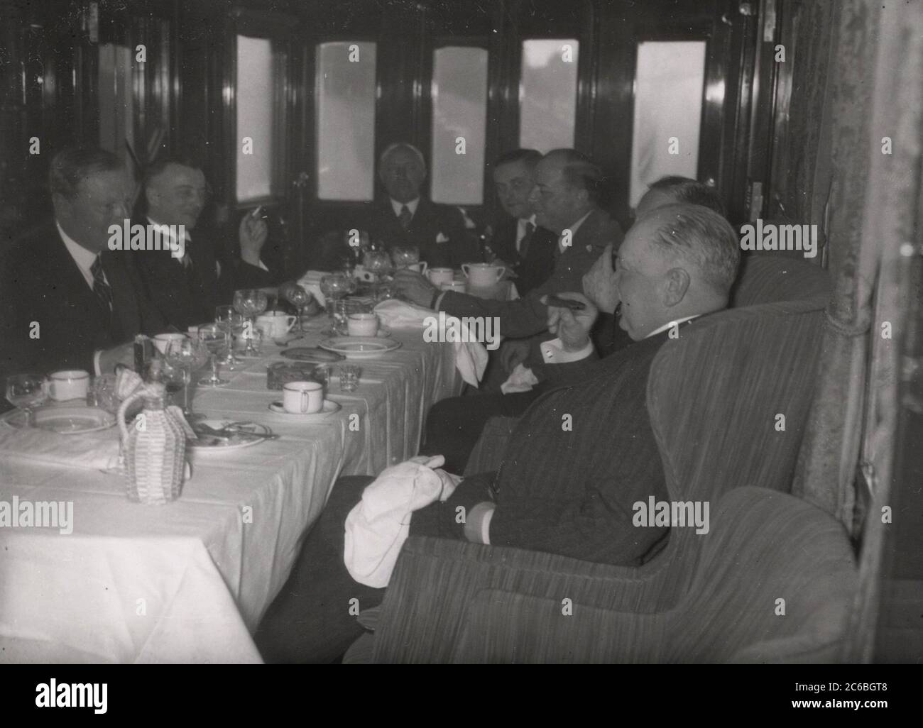 Adolf hitler in the mercedes hi-res stock photography and images - Alamy