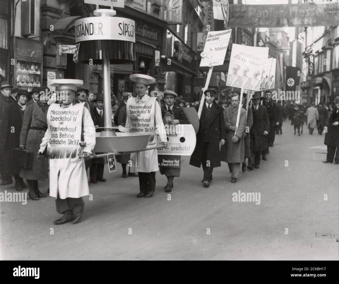 Recordings from the Leipzig fair Heinrich Hoffmann Photographs 1934 ...
