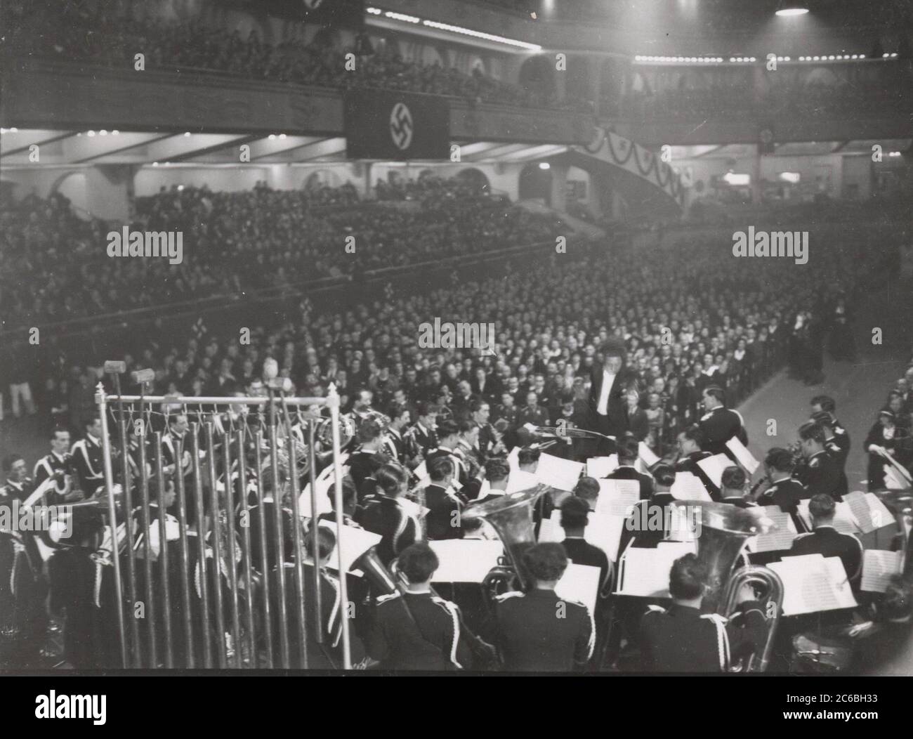 Italian music band plays in the Berlin Sportpalast Heinrich Hoffmann ...