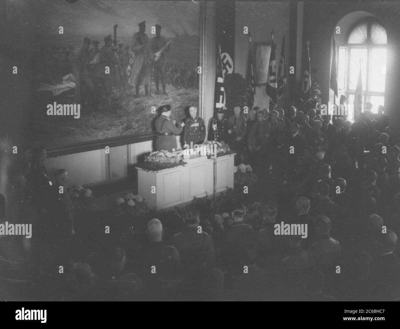 Heinrich Hoffmann Photographs 1934 Adolf Hitler's official photographer ...