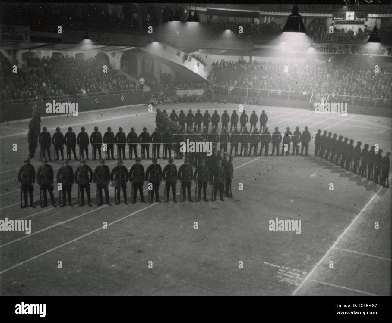 German police uniforms hi-res stock photography and images - Alamy