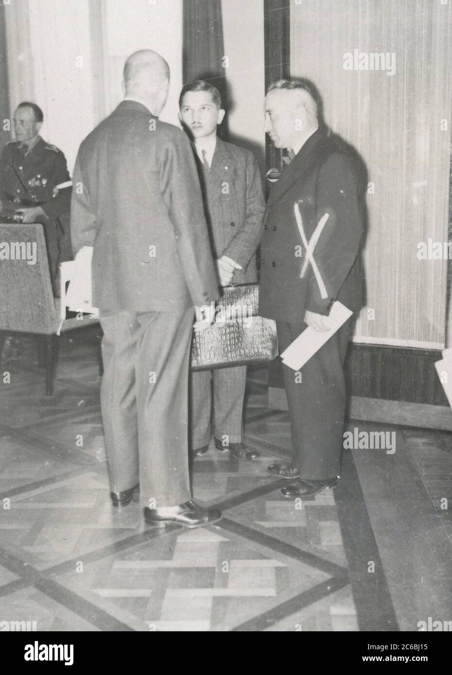 A day at the Reich Chancellery - Reportage - Ley Heinrich Hoffmann ...